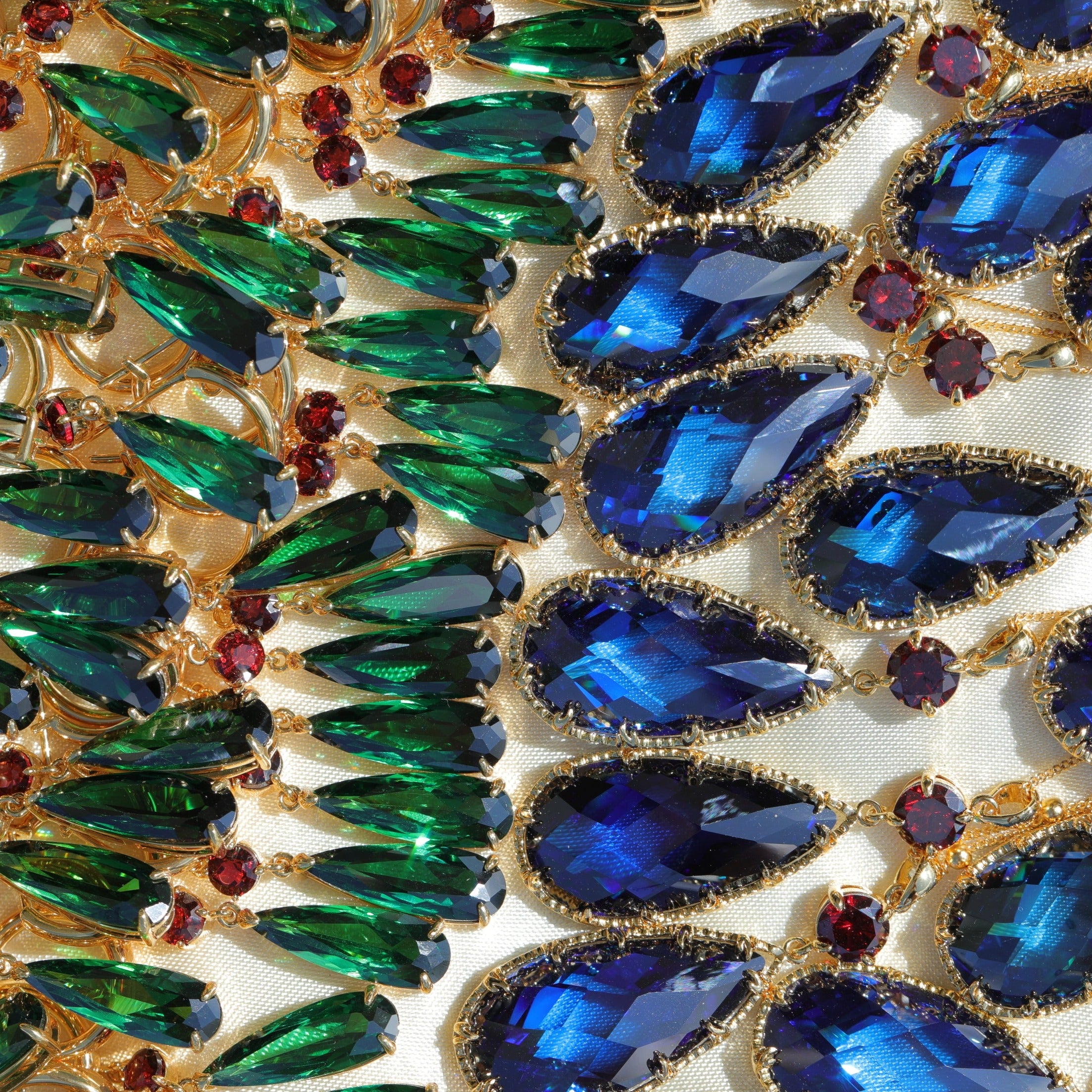 Howl's Earrings – Vivamacity